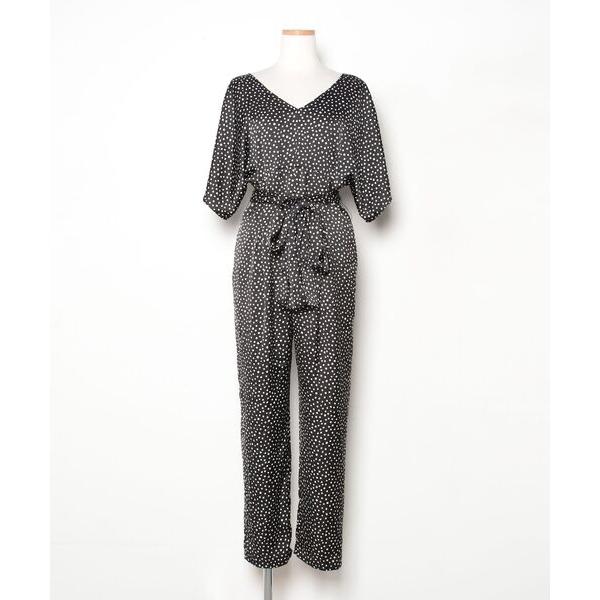 『タイムセール実施中』参考価格：16，500円発売時期：2018年05月コンディション：A（使用感なし）数回使用した程度で使用感が感じられないアイテム付属品：ベルト参考商品名：Vネックオールインワン参考品番：SWFO182033ZOZO問い...