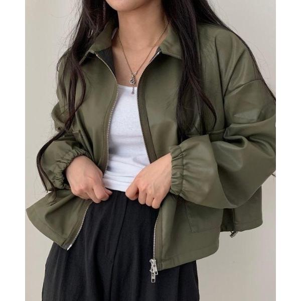 『タイムセール実施中』参考価格：5，940円発売時期：2022年11月コンディション：A（使用感なし）数回使用した程度で使用感が感じられないアイテム参考商品名：【LAMPOON】合成皮革ドロップショルダージャケット参考品番：BL0106【商...