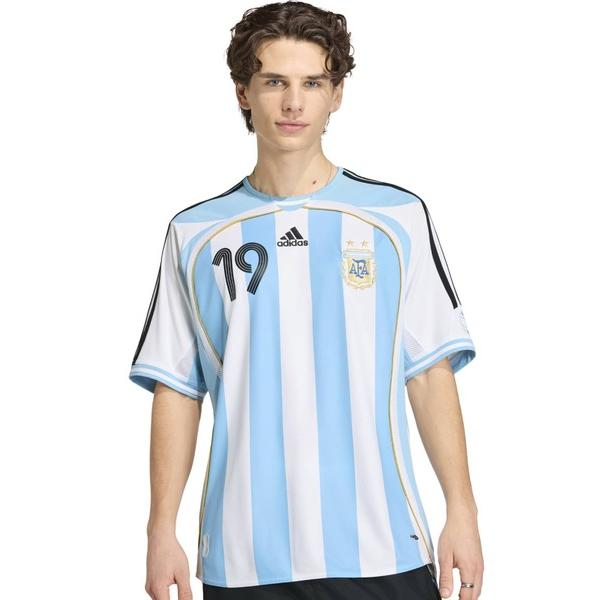 ZOZO問い合わせ番号:100687798ショップ:atmos，アトモスブランド:adidas，アディダス，atmos，アトモス商品名:adidas アルゼンチン代表 ホーム ユニフォーム 2006 Messi メッシカテゴリ:トップス&g...