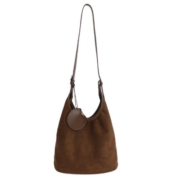 『タイムセール実施中』ZOZO問い合わせ番号:100722410ショップ:Bonjour Sagan，ボンジュールサガンブランド:I.O.E，アイオイ商品名:やわらかスエードタッチ・ムードショルダーカテゴリ:バッグ>ショルダーバッグブ...