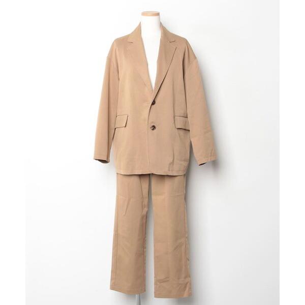 『タイムセール実施中』参考価格：11，990円発売時期：2021年10月コンディション：C（やや使用感あり）使用感があり、やや気になる傷や汚れがあるアイテムすそ周り：汚れ全体的：毛玉参考商品名：テーラードジャケット＆2タックパンツセットアッ...