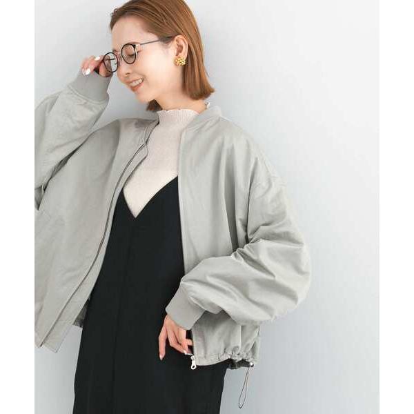 『セール実施中』参考価格：19，800円発売時期：2023年12月コンディション：B（目立つ使用感なし）使用感が少ない、または気にならないアイテム首周り・袖口：汚れ参考商品名：撥水UVコクーンMA-1ブルゾン参考品番：RA44-27C402...