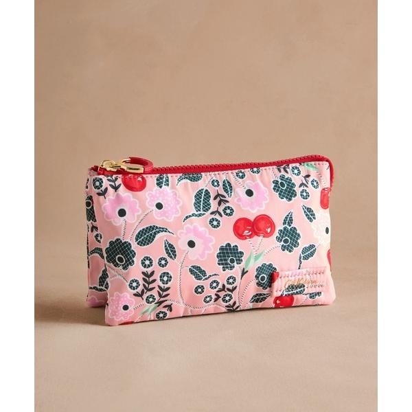 ZOZO問い合わせ番号:100819073ショップ:Cath Kidston，キャス キッドソンブランド:Cath Kidston，キャスキッドソン商品名:トラベルポーチ Cherry Bunchesカテゴリ:財布/小物>ポーチブラン...
