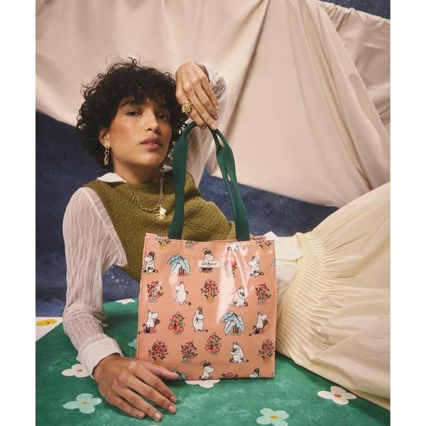 ZOZO問い合わせ番号:100819136ショップ:Cath Kidston，キャス キッドソンブランド:Cath Kidston，キャスキッドソン商品名:ムーミン ミディアム ブックバッグMoomin Bunchesカテゴリ:バッグ&gt...