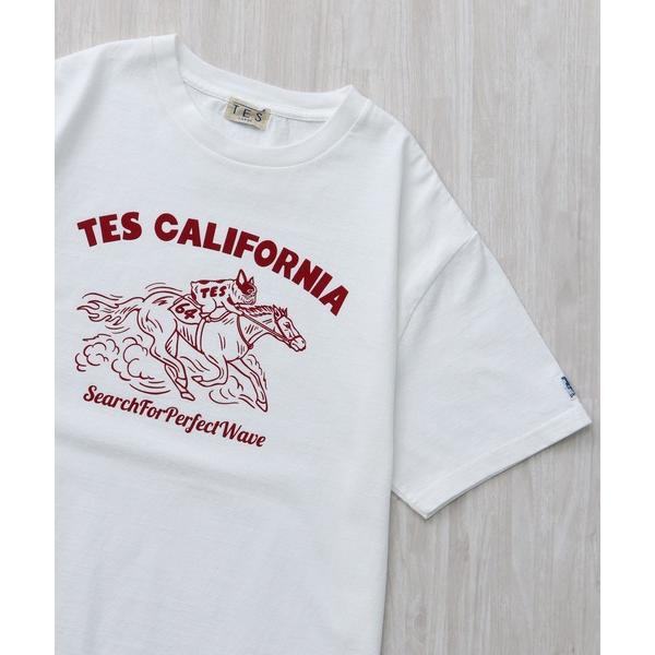 ZOZO問い合わせ番号:100853497ショップ:NAVAL，ナバルブランド:The Endless Summer，エンドレスサマー商品名:TES 2026 HORSE RIDE FLOCKY T-SHIRT / Tシャツカテゴリ:トップ...