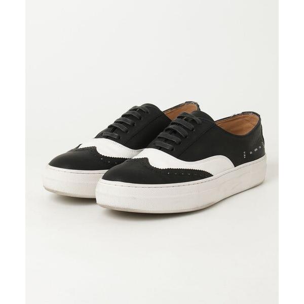 『セール実施中』参考価格：24，200円発売時期：2024年05月コンディション：B（目立つ使用感なし）使用感が少ない、または気にならないアイテムソール：汚れ付属品：箱・靴紐参考商品名：CLARENCE WINGTIP SNEAKER / ...