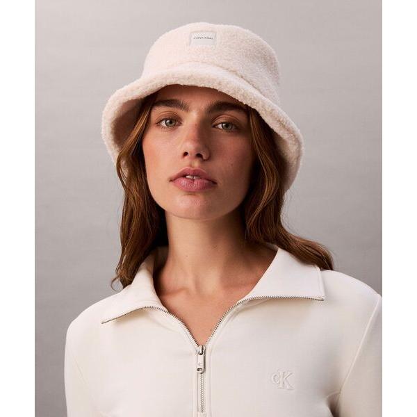 『セール実施中』ZOZO問い合わせ番号:100893962ショップ:Calvin Klein，カルバンクラインブランド:Calvin Klein，カルバン・クライン商品名:ハット - ブークレパッチバケットハットカテゴリ:帽子>ハット...