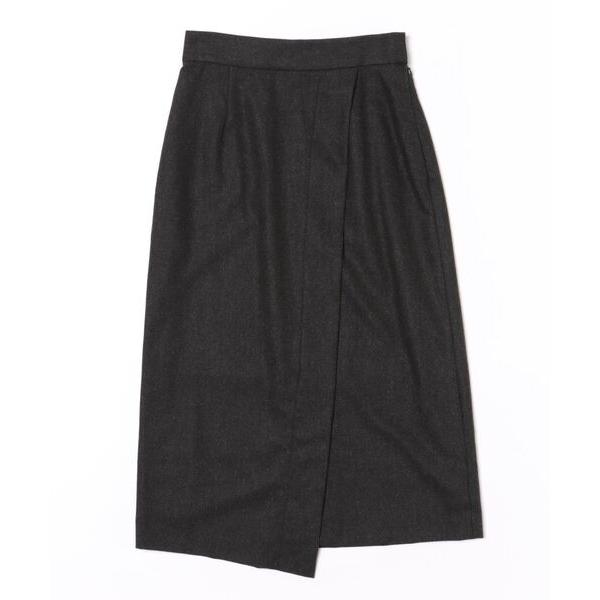 『セール実施中』参考価格：31，900円発売時期：2024年10月コンディション：B（目立つ使用感なし）使用感が少ない、または気にならないアイテム前身頃・後身頃：毛玉参考商品名：フラノラップ見えスカート《Botto Giuseppe》参考品...