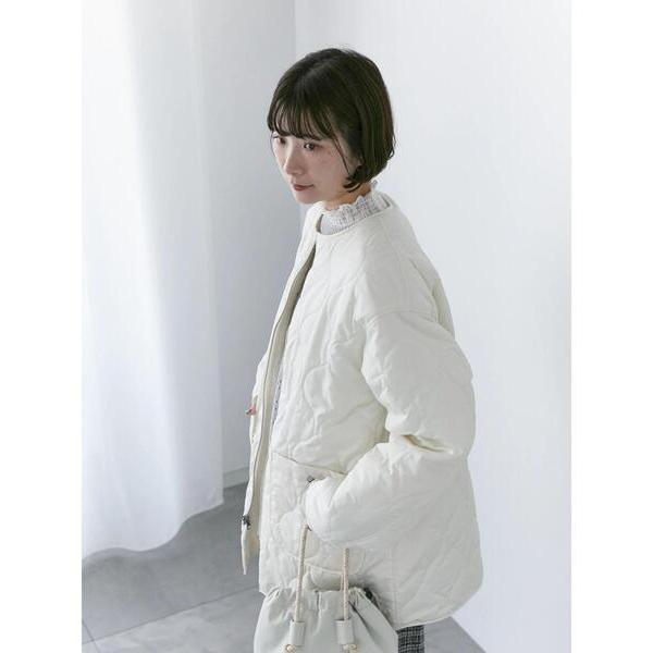 『タイムセール実施中』参考価格：9，790円発売時期：2024年12月コンディション：B（目立つ使用感なし）使用感が少ない、または気にならないアイテム全体的：色あせ、汚れ参考商品名：ボア×キルトリバーシブルコート参考品番：2300218-4...