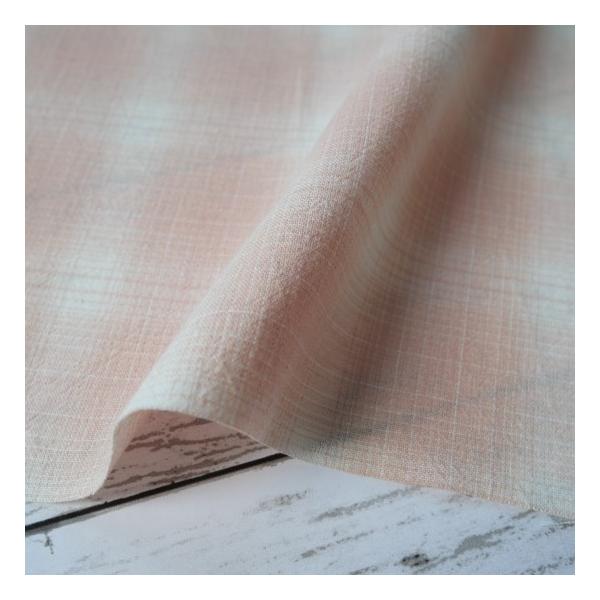 Yarn-Dyed Dobby Check新潟産特有の織りと仕上げにより絶妙な風合いを醸し出しています。タテヨコともに同色系の濃度差の少ない配色でチェックを表現しております。<規格>素材：綿100％布幅：108〜110ｃｍ生産地...