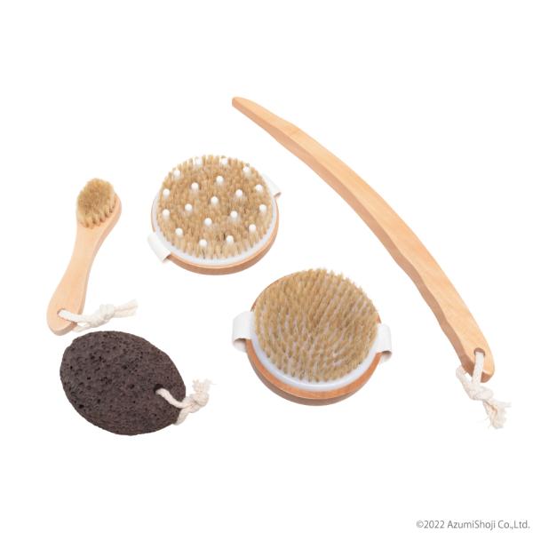 毎日のバスタイムに、手軽なボディケアを。やさしい肌あたりで、古い角質や汚れをすっきりオフ。泡立てたボディソープと一緒に使えば、全身を心地よく洗い上げます。持ちやすく扱いやすい設計で簡単ケア。シンプルな仕様で、性別や年齢を問わずお使いいただけ...