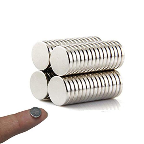 ☆　まとめ買いがお得な商品ページです　☆【商品説明】磁束密度に優れ、非常に強い磁力を持つ強力磁石、ネオジム磁石の1個バラ売りです！小さくても強力な磁力で、様々な使い方ができます。ネオジム磁石とは、ネオジム、鉄、ホウ素を主成分とする永久磁石で...