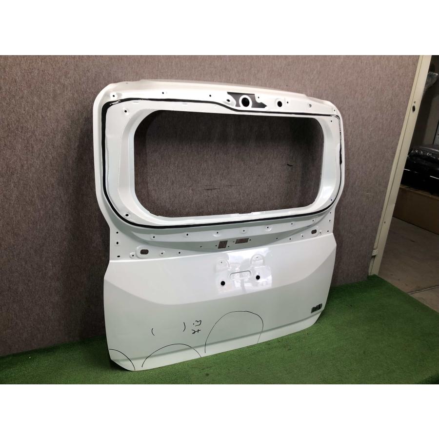 トヨタ ノア ヴォクシー 90 ZWR90 MZRA90 純正 リアゲート バックドア : 拓海商事ヤフー店 - 通販 - Yahoo!ショッピング