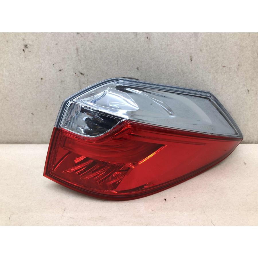 磨き済み シャトルハイブリッド GP7/GP8 前期 純正 右テールライト STANLEY W2502 : 拓海商事ヤフー店 - 通販 - Yahoo!ショッピング