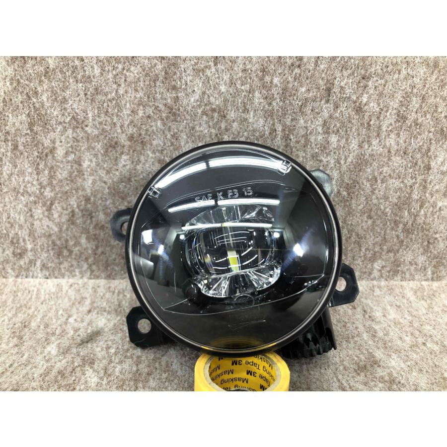 美品 磨き済み プジョー 308 左右共通フォグ veleo 9826960480/SAE K F3 15 : 拓海商事ヤフー店 - 通販 ...