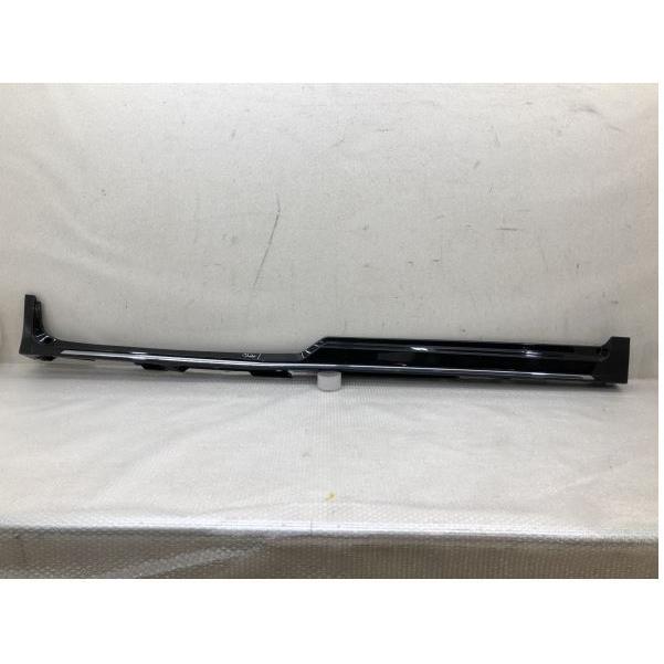 ZRR80/ZRR85/ZWR80 ノア/ヴォクシー/エスクァイア 純正 右サイドステップ/右サイドスカート 08150-28180 : 1h21120616 : 拓海商事ヤフー店 - 通販 ...