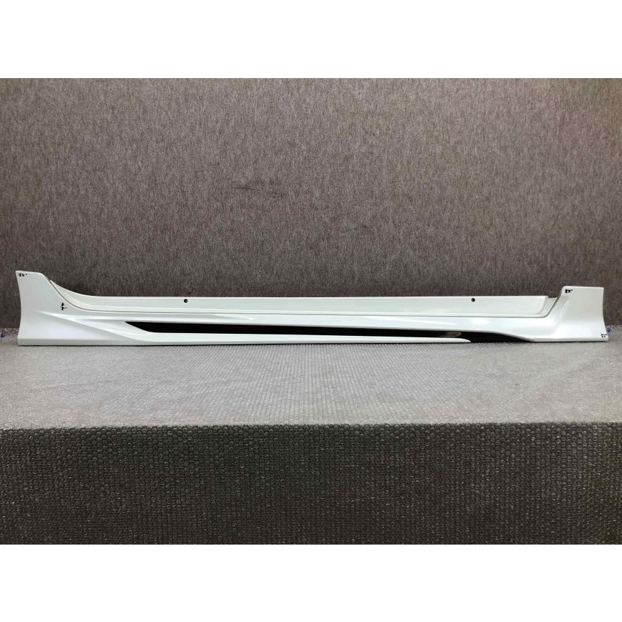 トヨタ プリウス/プリウスPHV ZVW50/ZVW51/ ZVW52/ZVW55 純正 右サイドステップ 75850-47030 モデリスタ ...