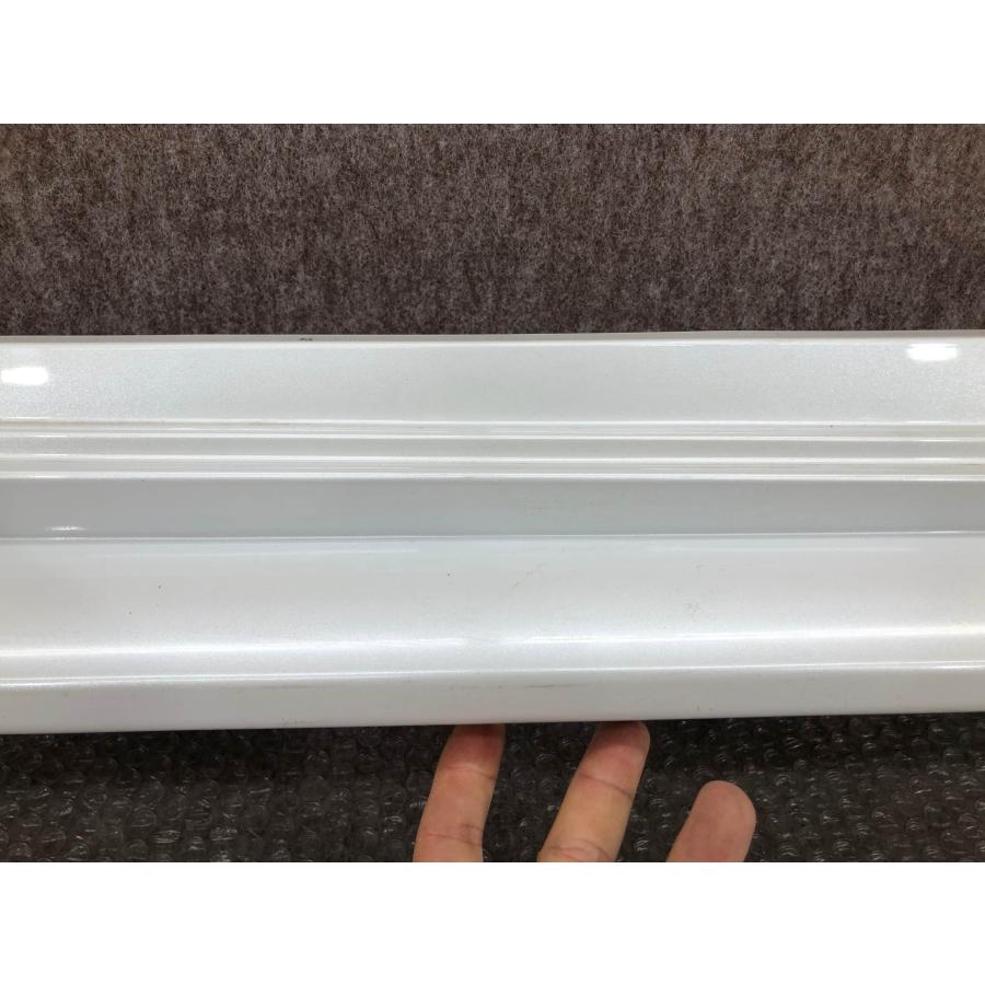 トヨタ カローラツーリング 210系 ZWE214W/ZWE211W/ZRE212W/ZEA17W/ZWE219W/ZWE215W 右 サイドステップ 75850-12100 : 拓海商事 ...