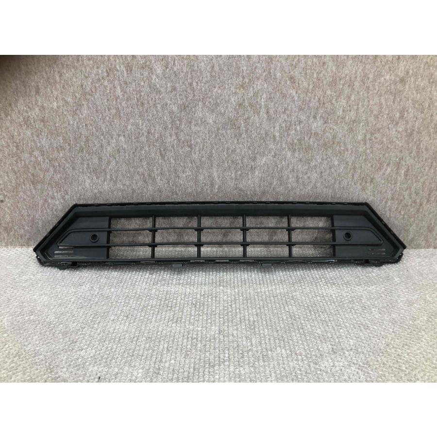 ボルボ XC40 フロントバンパーロアグリル 32136098 : 拓海商事ヤフー店 - 通販 - Yahoo!ショッピング