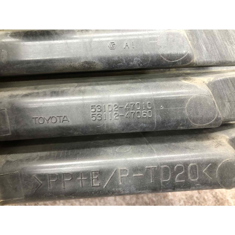 トヨタ プリウス ZVW30 フロントロアグリル 53102-47010 : 拓海商事ヤフー店 - 通販 - Yahoo!ショッピング