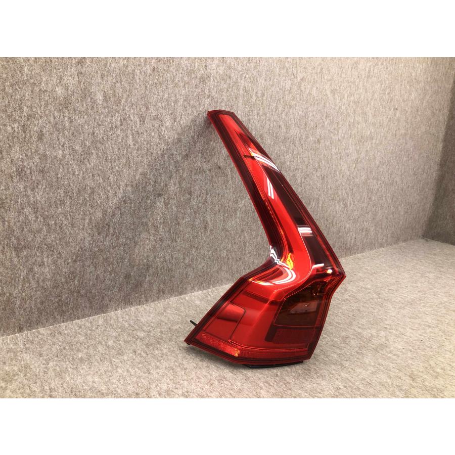 美品 磨き済み VOLVO V90 II MK2 リヤ左テールライト 32293876 : 1toc25013005 : 拓海商事ヤフー店 ...