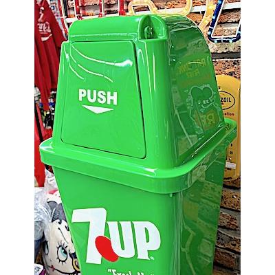 アメリカン雑貨 ダストボックス ゴミ箱 20L 7UP GREEN セブンアップ 大きい フタ付き DUST BOX 店舗 ガレージ ディスプレイ : アメリカン雑貨・インテリア 1985 ...