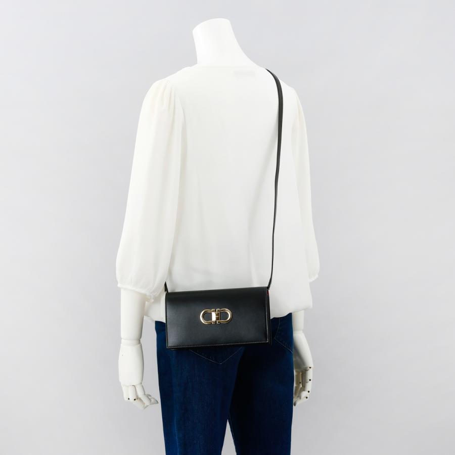 FERRAGAMO フェラガモ ショルダーバッグ バッグ ポシェット FERRAGAMO フェラガモ ショルダーバッグ バッグ ポシェット