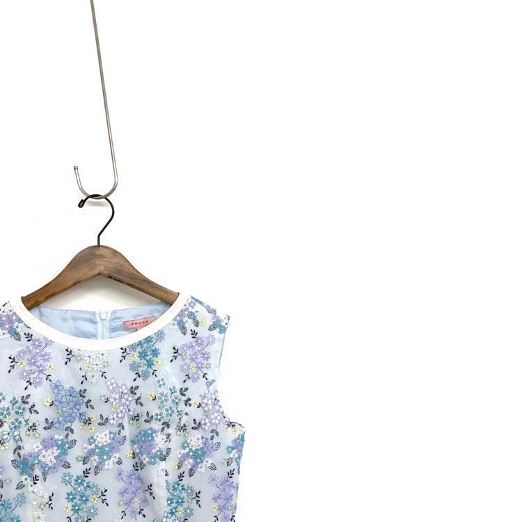 未使用品 TOCCA トッカ GYPSY DEEP ROSE ドレス カスミソウ刺繍ワンピース ブルー 6 OPTOIZ0720 :034362-A:7yorku&7yorku ...