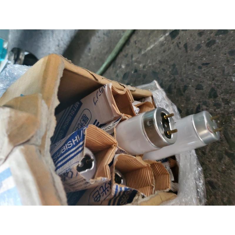 c2A【棚051003-6(10)】処分 蛍光灯 20ワット FL20S-D ネオルミスーパー 新品 : 051003-6 : 石川屋コスモ2号店 - 通販 - Yahoo!ショッピング