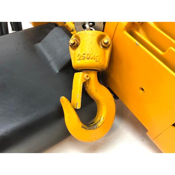 (A) KITO/キトー 250kg 約4m 電動チェーンブロック ER1A 3相200V ホイスト トロリー付き : 無限堂ヤフーショップ - 通販 - Yahoo!ショッピング
