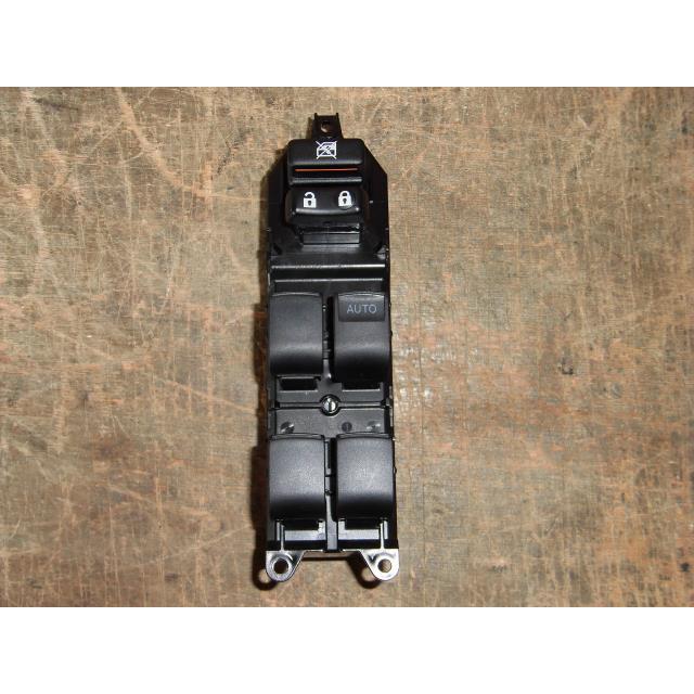 アクア DAA-NHP10 パワーウインドウスイッチ 純正品番84820-33260 管理番号Z0890 : 赤江解体 - 通販 ...