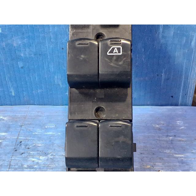 キューブ DBA-YGZ11 パワーウインドウスイッチ 純正品番25401-CM30A 管理番号AC2758 : 赤江解体 - 通販 - Yahoo!ショッピング