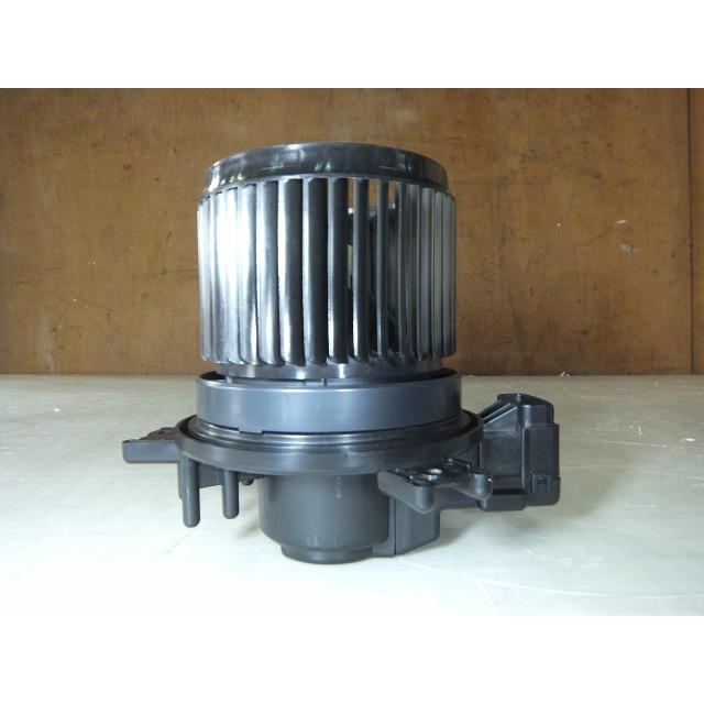 ワゴンR DAA-MH55S ヒーターブロアモーター ブロアーモーター 純正品番74150-62RA1 管理番号AB1391 :230303000167900:赤江解体 - 通販 ...