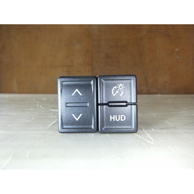 ワゴンR ワゴンR DAA-MH55S HUDスイッチ(ヘッドアップディスプレイ) 純正品番37373-63R00 管理番号AB1381 ...