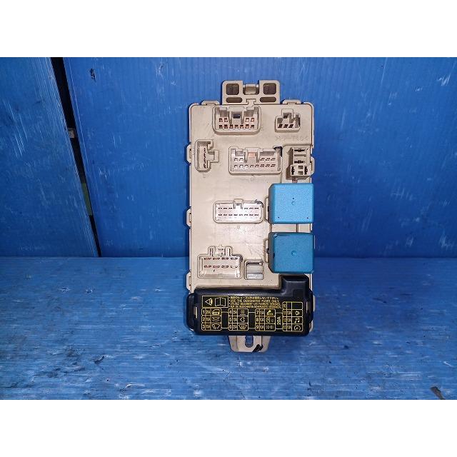 eKスポーツ DBA-H81W ヒューズボックス 純正品番MR538271 管理番号AC0331 : 赤江解体 - 通販 - Yahoo!ショッピング