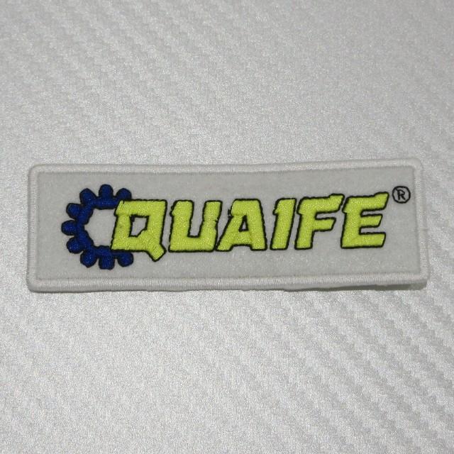 QUAIFE クロスバッジ ホワイト : AC MINDS AUTOJUMBLE - 通販 - Yahoo!ショッピング