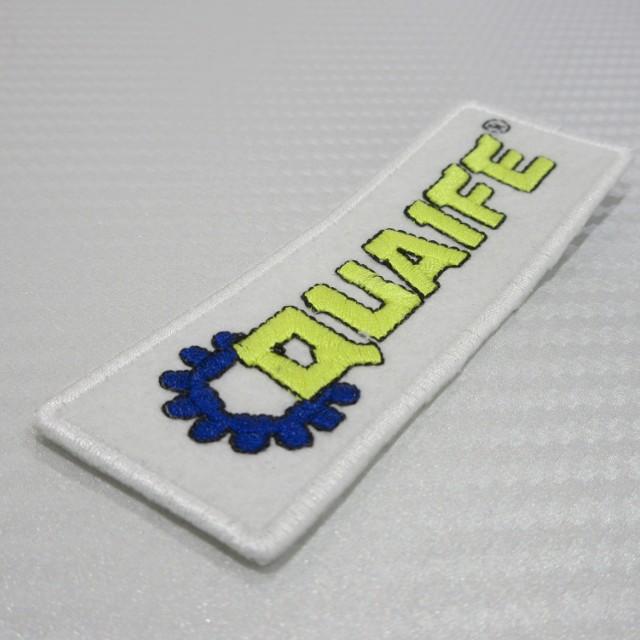 QUAIFE クロスバッジ ホワイト : AC MINDS AUTOJUMBLE - 通販 - Yahoo!ショッピング