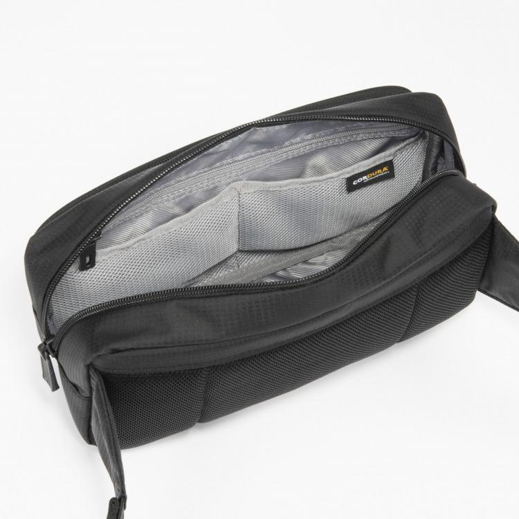 ace. エース公式 ウエストバッグ ボディバッグ エース フレックスライトフィット メンズ 54564 : ACE Online Store ...