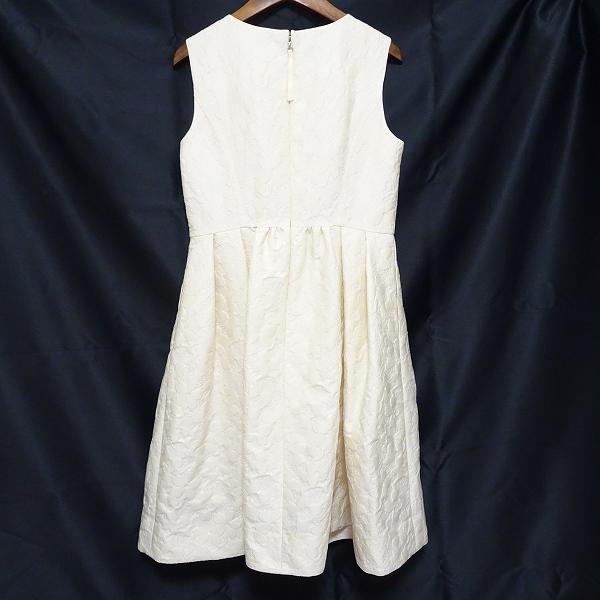 #snc トゥービーシック TO BE CHIC ワンピース 40 白 花モチーフ ノースリーブ 上品 レディース [773648] : 773648 : アクイールヤフーショップ - 通販 ...