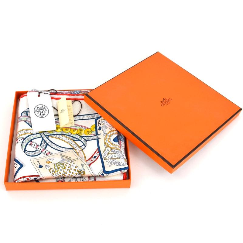 HERMES エルメス スカーフ カレ70 スクエア DAME DE COEUR HERMES エルメス スカーフ カレ70 スクエア DAME DE COEUR