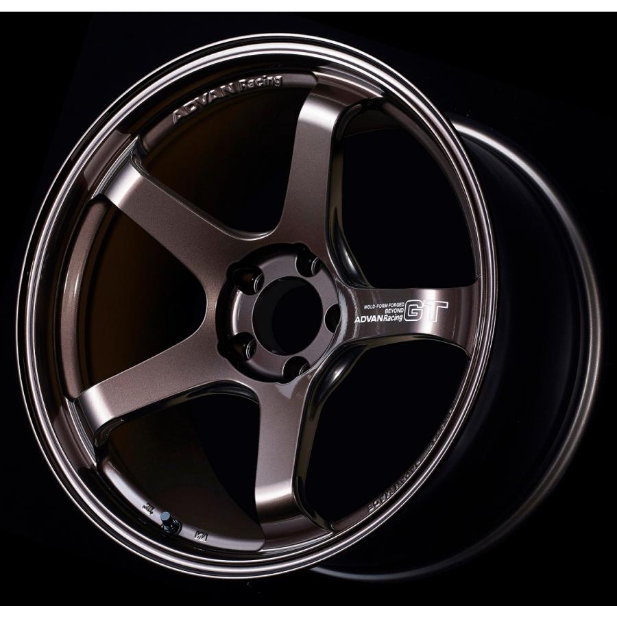 ADVAN R35 GT-R ADVANRacing GT BEYOND 10J・11J-20＋ADVAN A052 255/40ZR20 ...