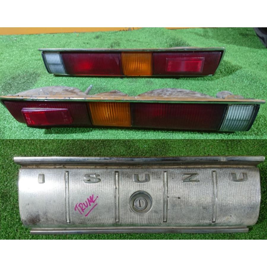 いすゞ 117クーペ PA96 テールライト 左右セット センターガーニッシュ付 純正 IKI4068 : AKT11 - 通販 ...