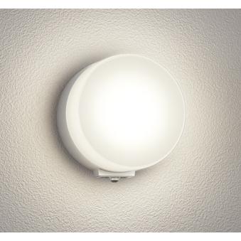 ODELIC ODELIC ポーチライト LEDランプ付 白熱灯器具60W相当 電球色 2700K 高演色LED 防雨型 人感センサー付 マットシルバー OG254984LCR : オール ...