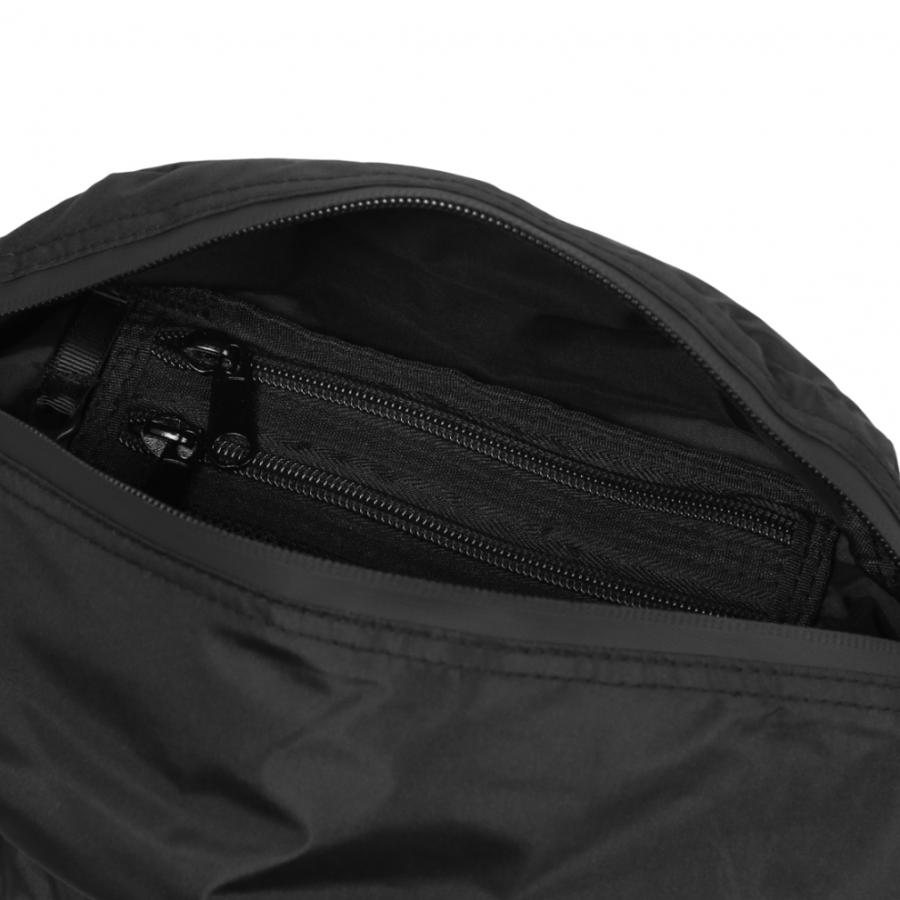 KiU キウ ウォータープルーフボディバッグスモール K328-900 トレッキング ボディバッグ : ブラック : アルペングループヤフー店 - 通販 - Yahoo!ショッピング