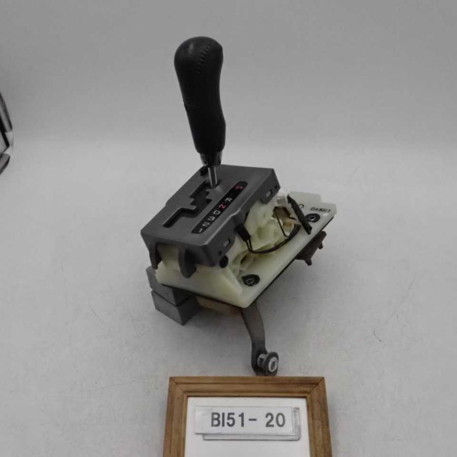 平成16年 フォレスター SG5 前期 純正 ATシフトゲート レバー オートマ フロア レザー 中古 即決 :BI51-20:ALTECH ...