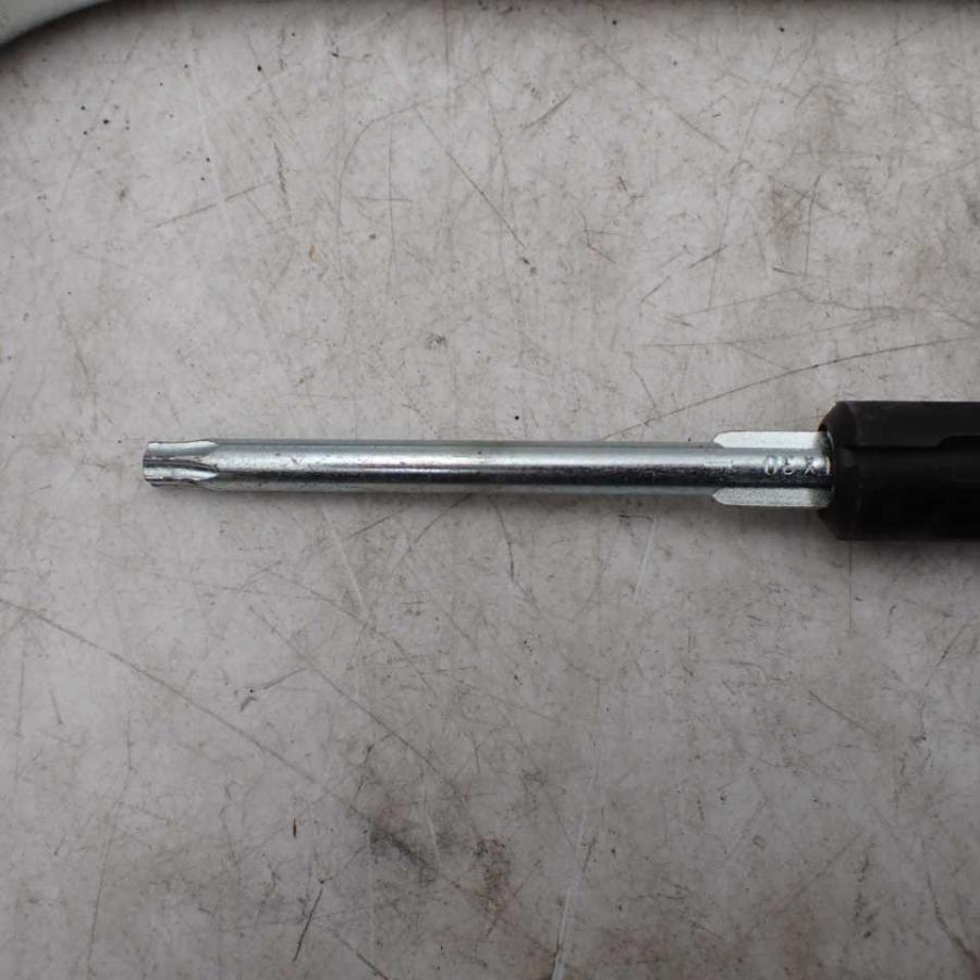 平成23年 VW ポロ ターボ 5HB 6R 6RCAV 純正 ジャッキ 車載工具 4点セット 中古 即決 : ALTECH PARTS 2号 ...