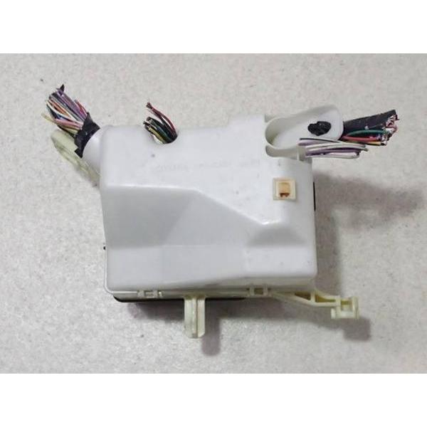 H20年 ラウム NCZ20 純正 エンジンルームヒューズボックス BOX リレー 中古 即決 : ALTECH PARTS 2号店 - 通販 - Yahoo!ショッピング