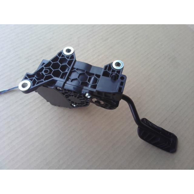 アクア 6AA-MXPK11 ペダル 198072 :000224004677500:有限会社尼岡産業ヤフーショップ - 通販 - Yahoo!ショッピング