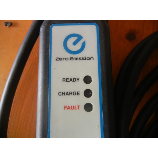 リーフ ZAA-AZE0 チャージケーブル 29690 3NK5E 209176 : 000225087569950 : 有限会社尼岡産業ヤフーショップ - 通販 - Yahoo!ショッピング