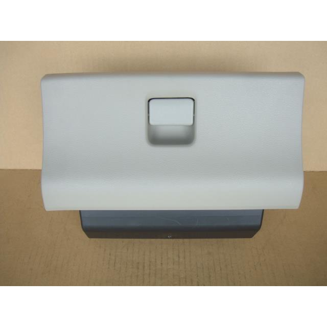 ラパン DBA-HE33S グローブボックス 189051 : 有限会社尼岡産業ヤフーショップ - 通販 - Yahoo!ショッピング